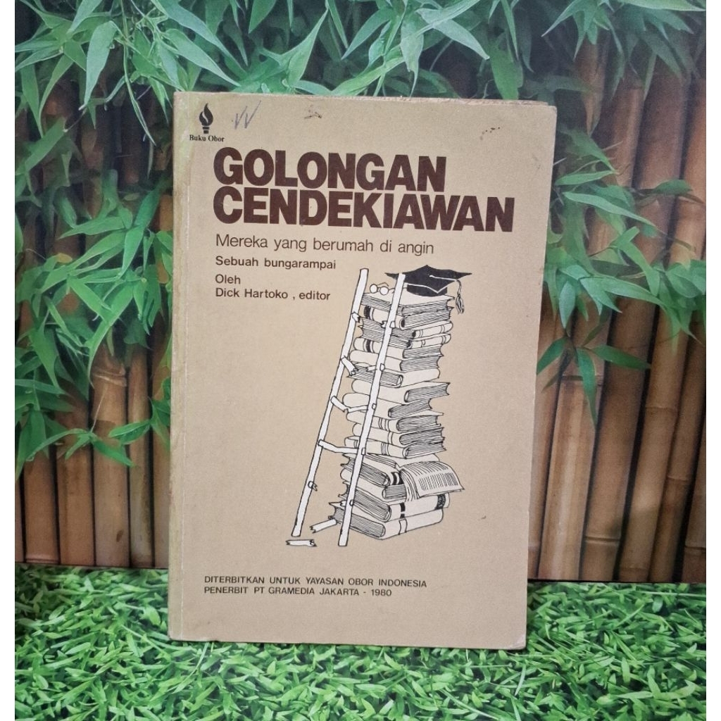 Jual Golongan Cendekiawan - Mereka yang Berumah di angin oleh Dick ...