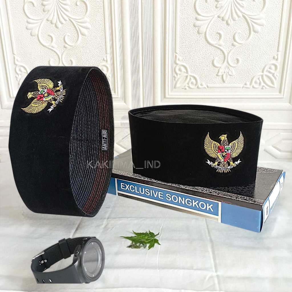 Jual PECI SONGKOK KOPIAH HITAM POLOS Motif LAMBANG GARUDA TINGGI 9 ...
