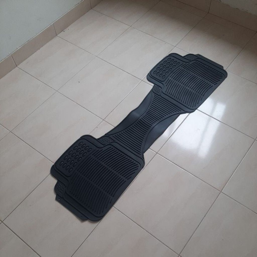 Jual Karpet mobil tengah baris ke 2 n ke 3 Karet Tebal Universal ...