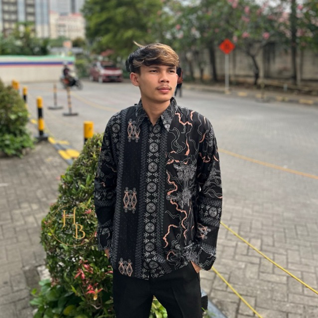 Jual Kemeja Batik Pria Warna Hitam Lengan Panjang Reguler Lapis Furing Hiro katun Solo 40S Motif ...