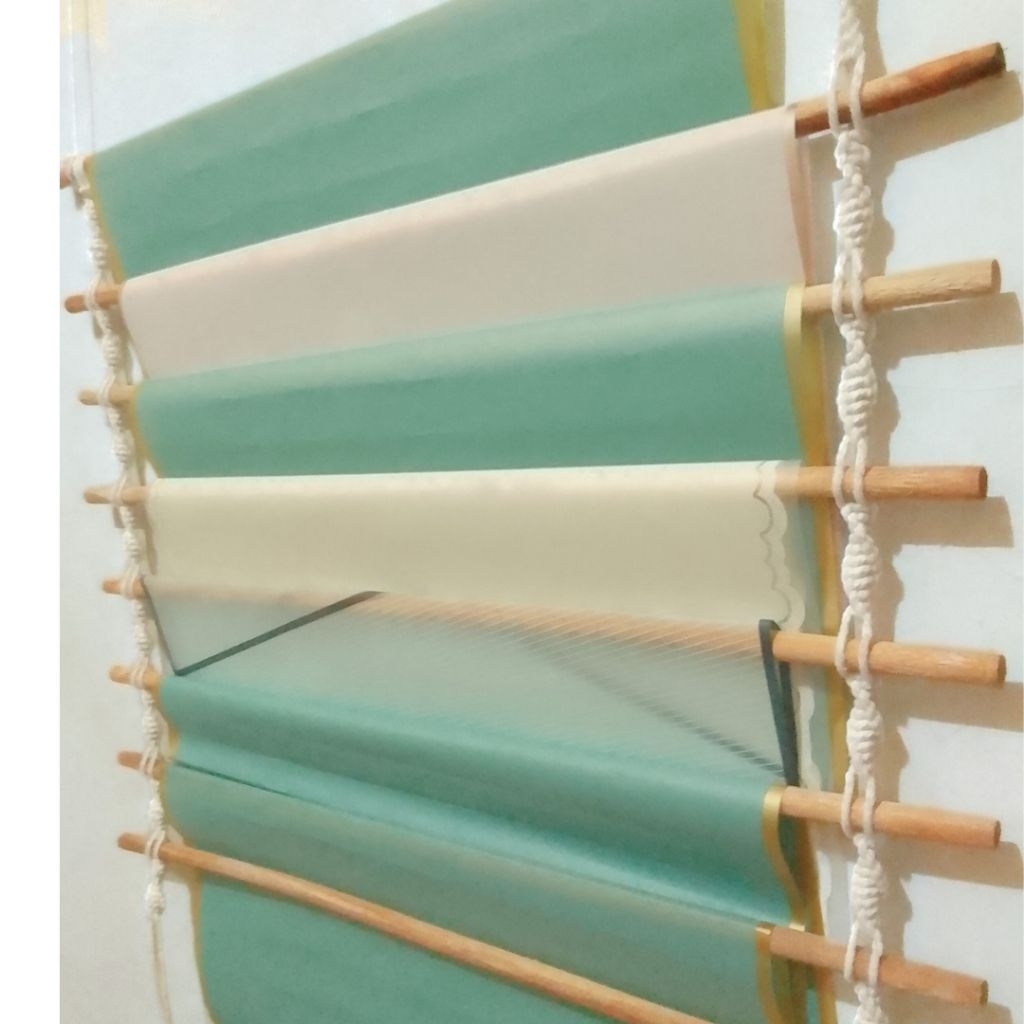 Jual Rak Kertas Buket Rak Gantungan Kertas Chellophane/Penyimpanan ...