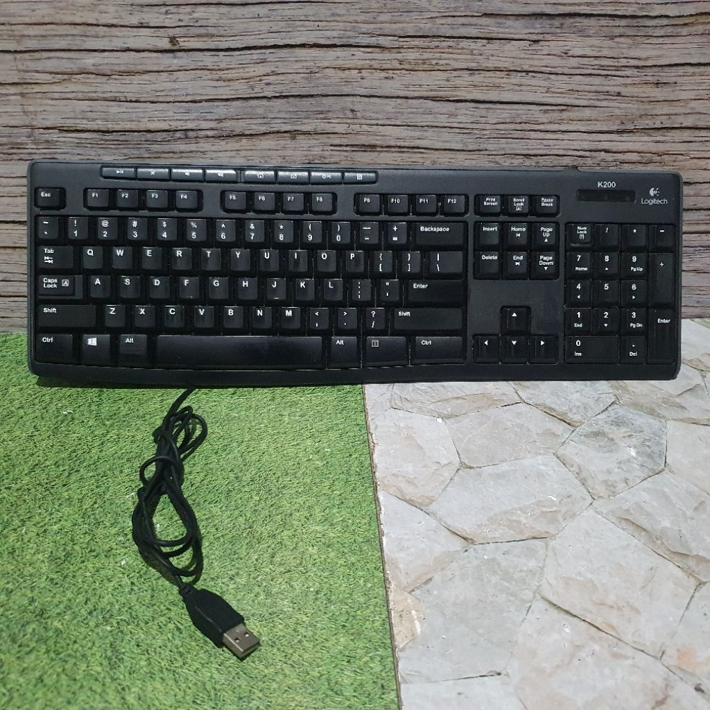 Jual KEYBOARD TYPE USB LOGITECH K200 SECOND NORMAL | Shopee Indonesia