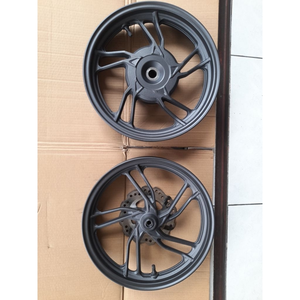 Jual velg Vario150 New Depan belakang original AHM set piringan ...