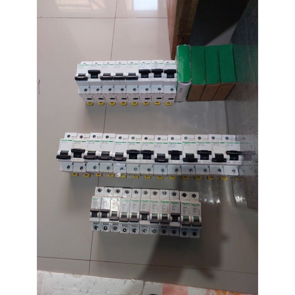 Jual mcb schneider kuantitas sesuai gambar | Shopee Indonesia