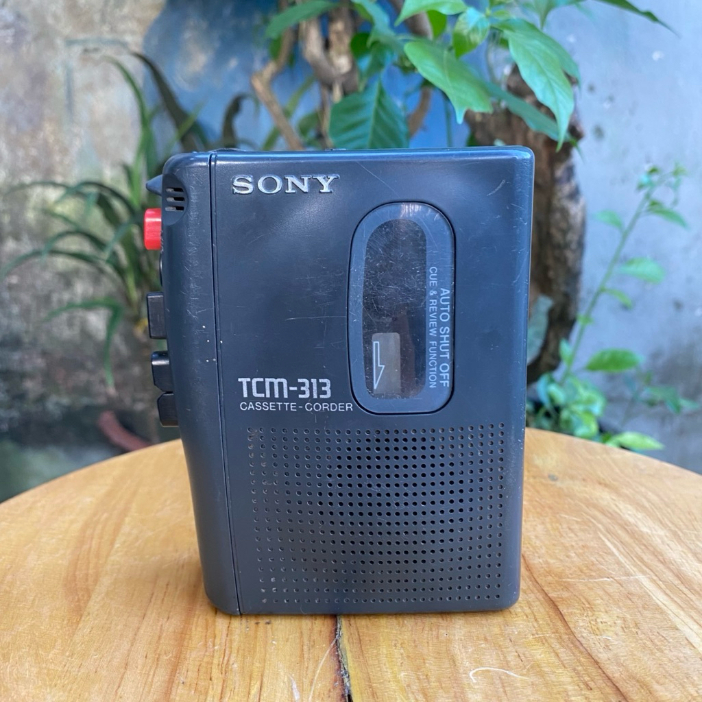 Jual Sony TCM-313 Cassette-Corder – Walkman Jadul untuk Pajangan ...
