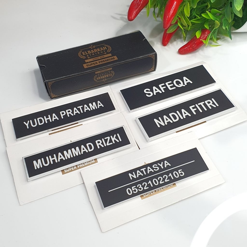 Jual NAME TAG PAPAN NAMA DADA DATAR GRAFIR FULL HITAM LIS PUTIH PENGAIT ...