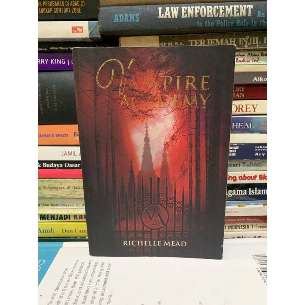 Jual Vampire academy by Richele mead ASLI ORIGINAL | Shopee Indonesia
