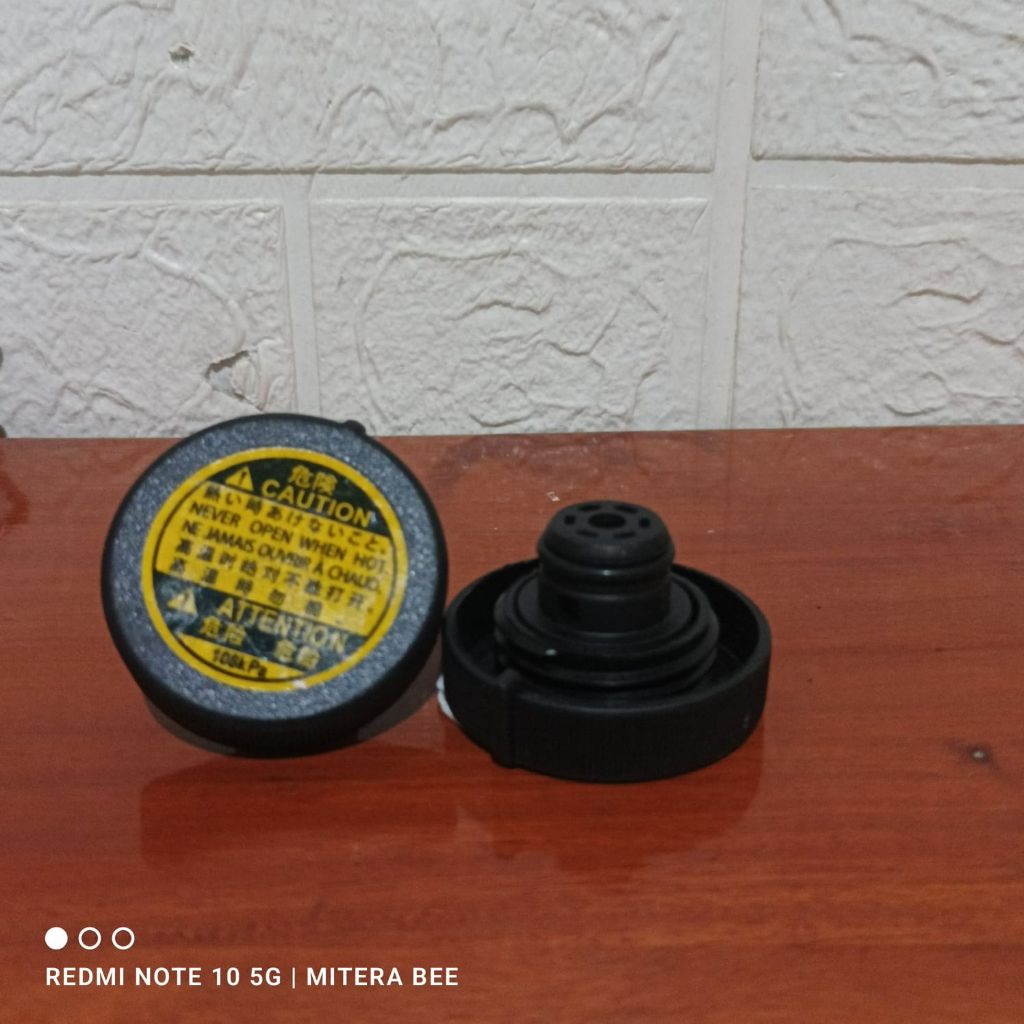 Jual tutup radiator fortuner innova reborn disel tutup tabung radiator ...