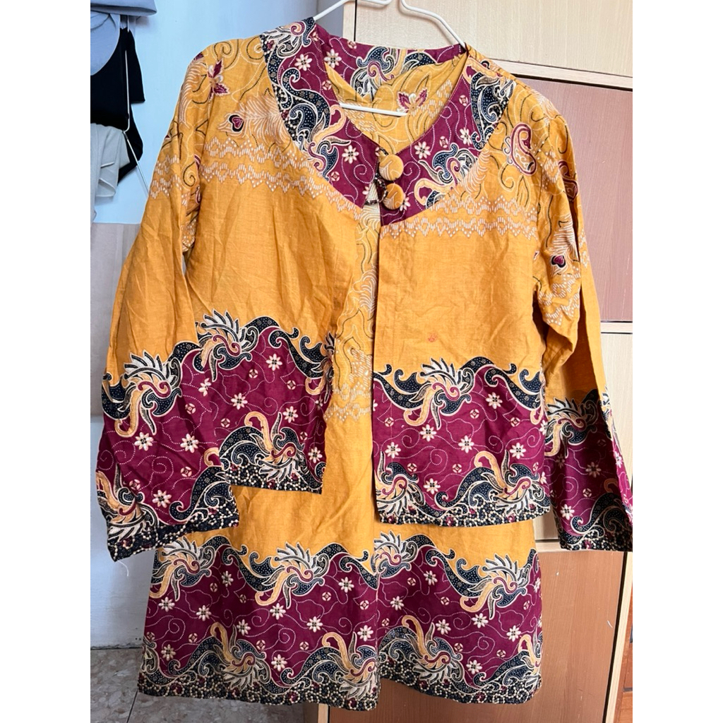 Jual PRELOVED BLOUSE BATIK ONE SET | Shopee Indonesia