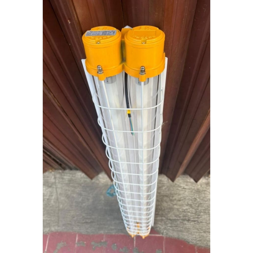 Jual Kap Lampu TL Explosion proof / Lampu TL Led T8 Panjang 120CM ...
