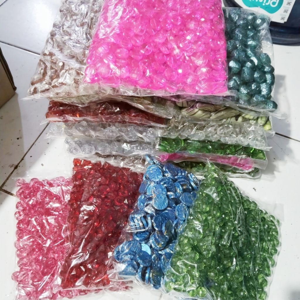 Jual (1 pon) Mote Akrilik Manik Manik per pon 450gr | Shopee Indonesia