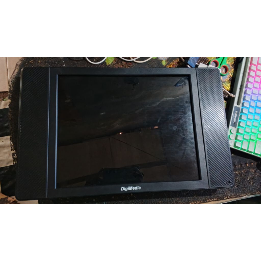 Jual MONITOR LED MINUS LCD, PORT HDMI, VGA, LENGKAP (ADA AUDIO ...