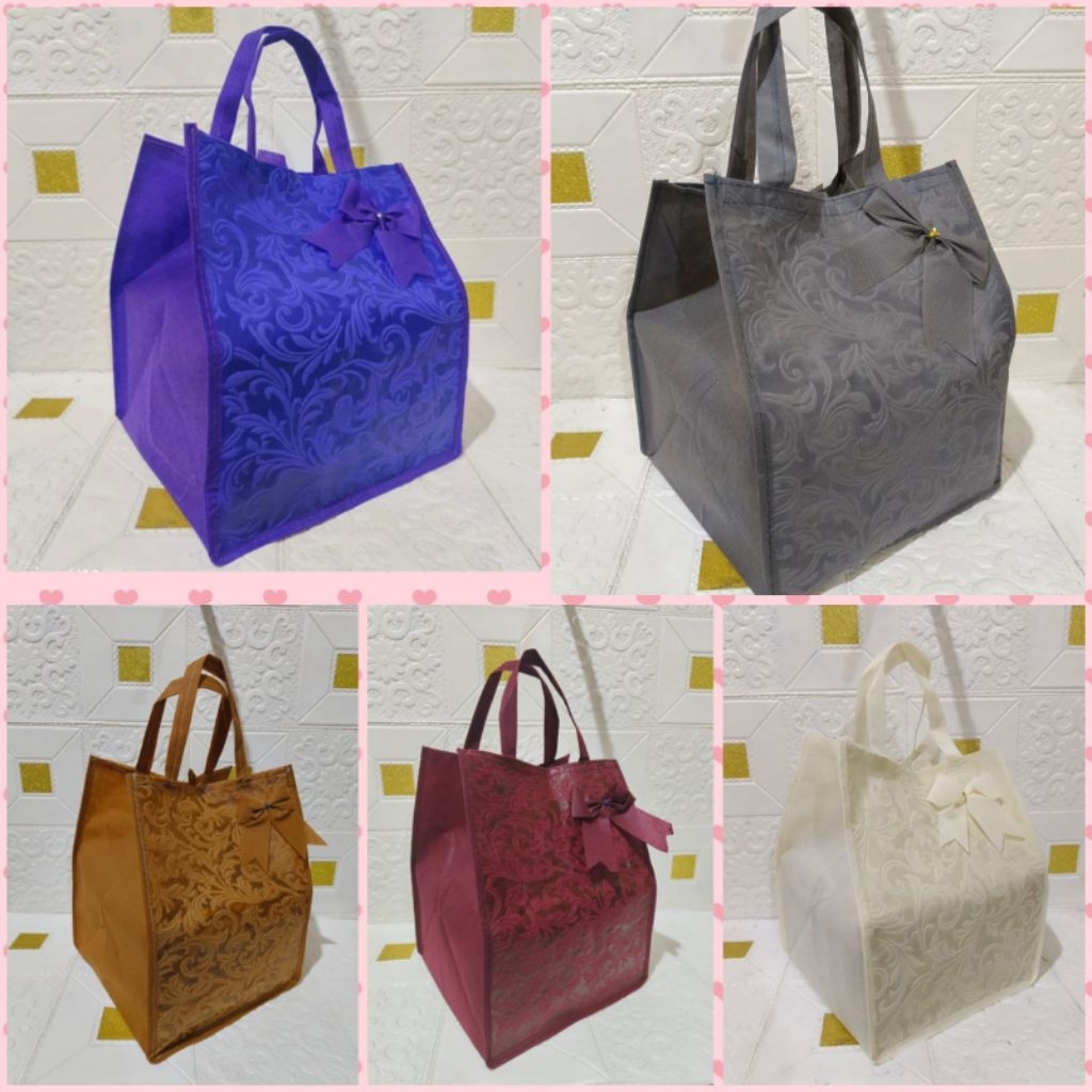 Jual TAS HAJATAN SPUNBOND PITA EMBOS NEW UKURAN 22 X 22.TAS KOTAK NASI ...
