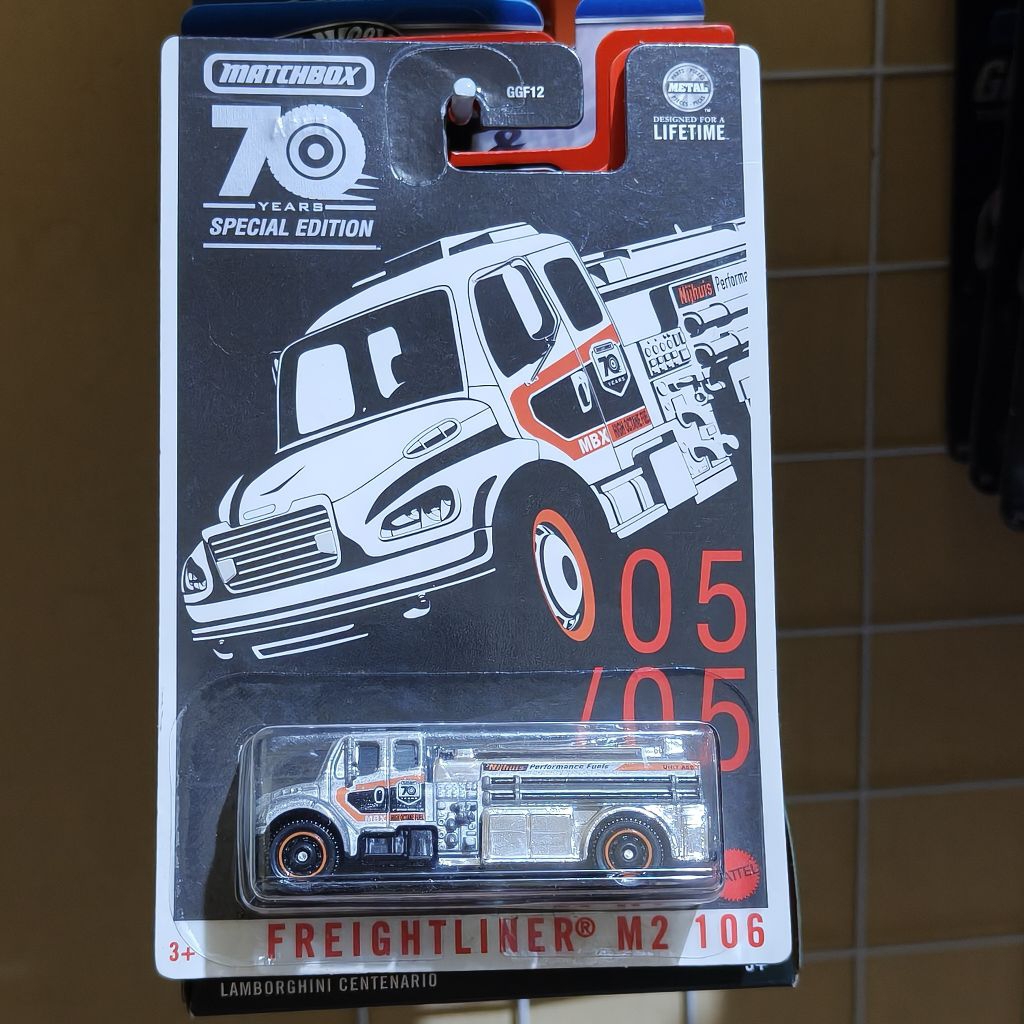 Jual Matchbox Freightliner M2 106 Original SNI | Shopee Indonesia