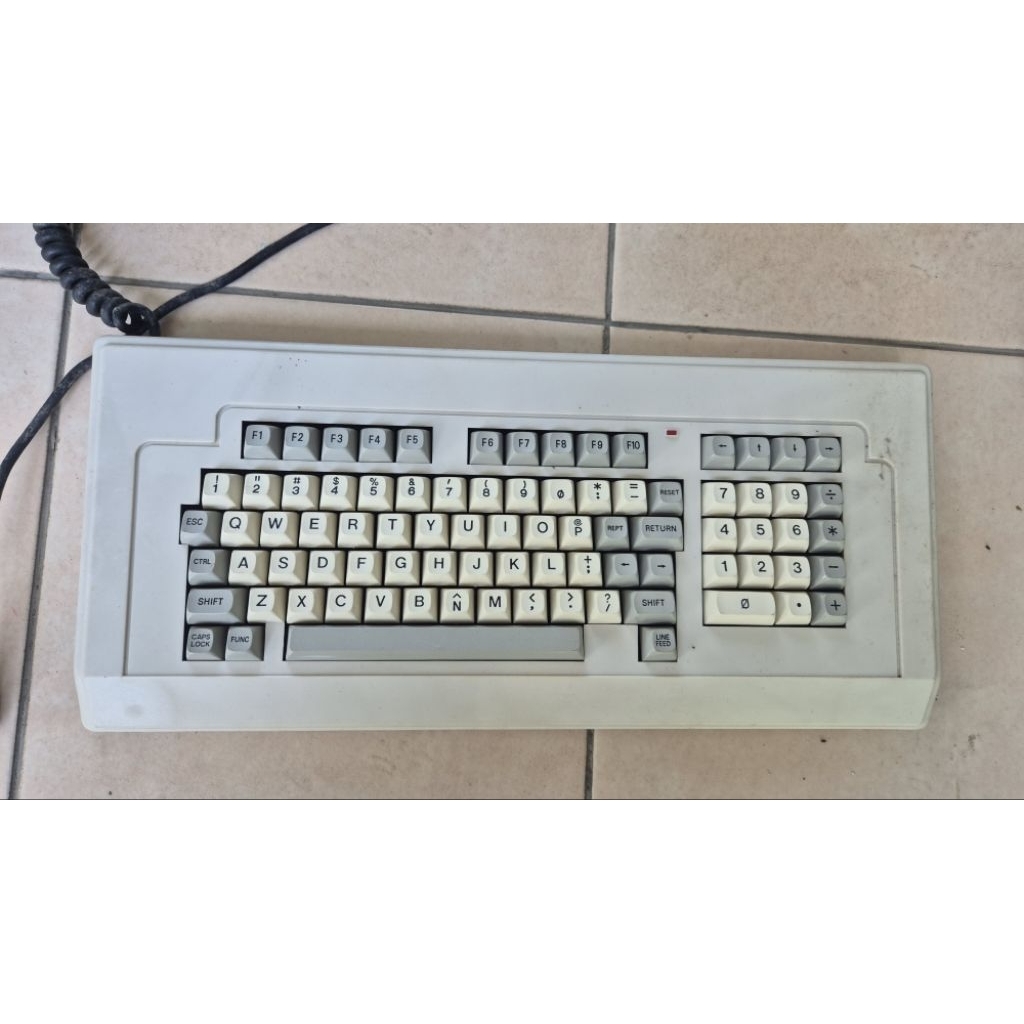 Jual KEYBOARD JADUL, keyboard unik, rare, otentik, vintage, keyboard ...