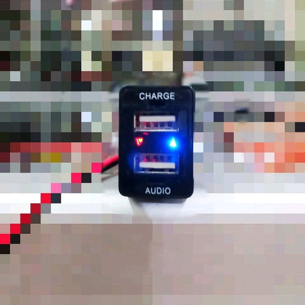 Jual USB Charger Toyota 12V + USB Audio | Shopee Indonesia