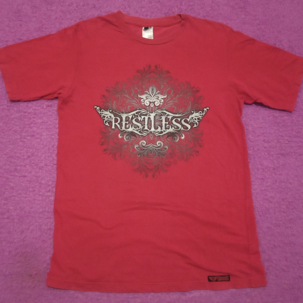 Jual Tshirt Restless Logo Red (Second) | Shopee Indonesia