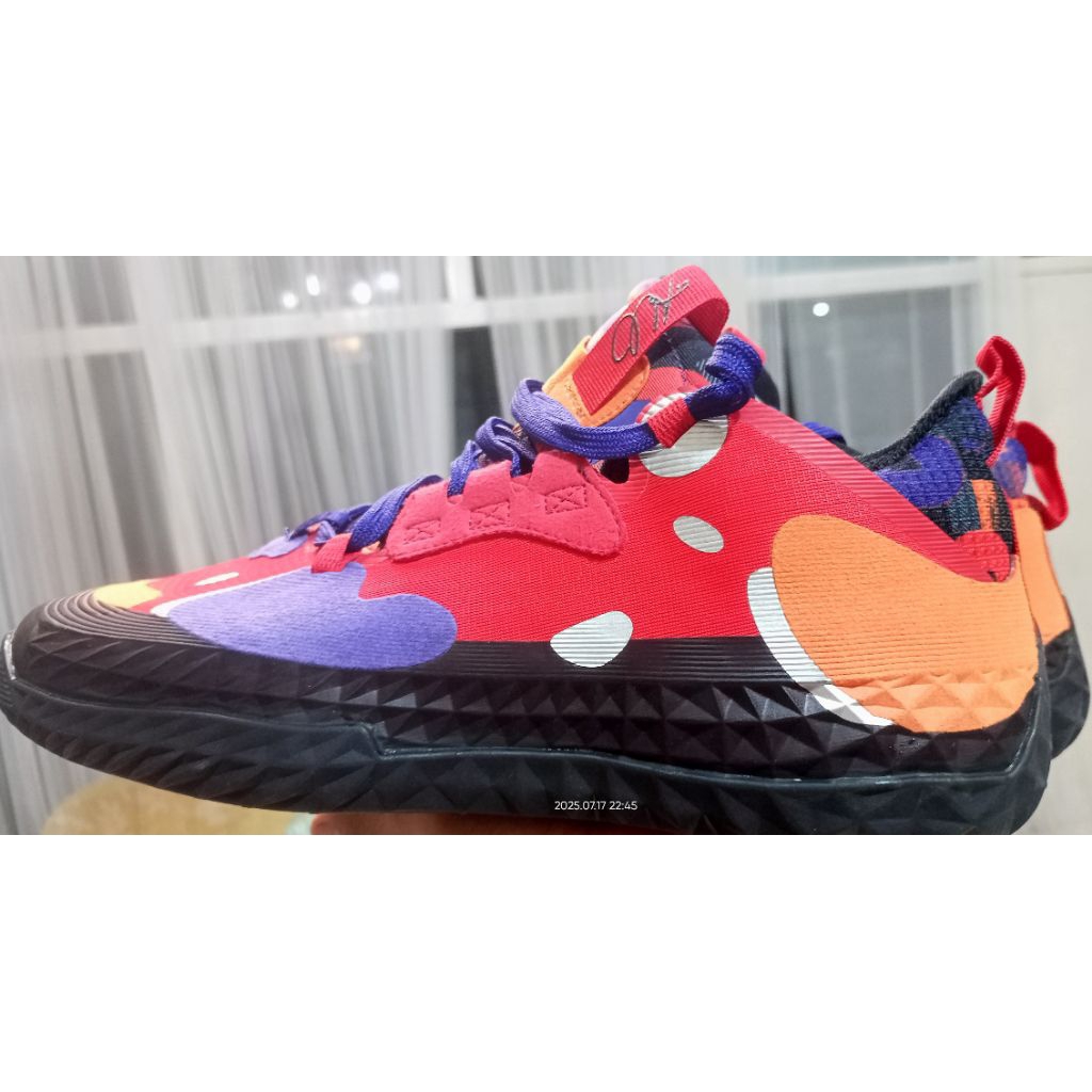 Jual sepatu basket merah kombinasi size 42 | Shopee Indonesia