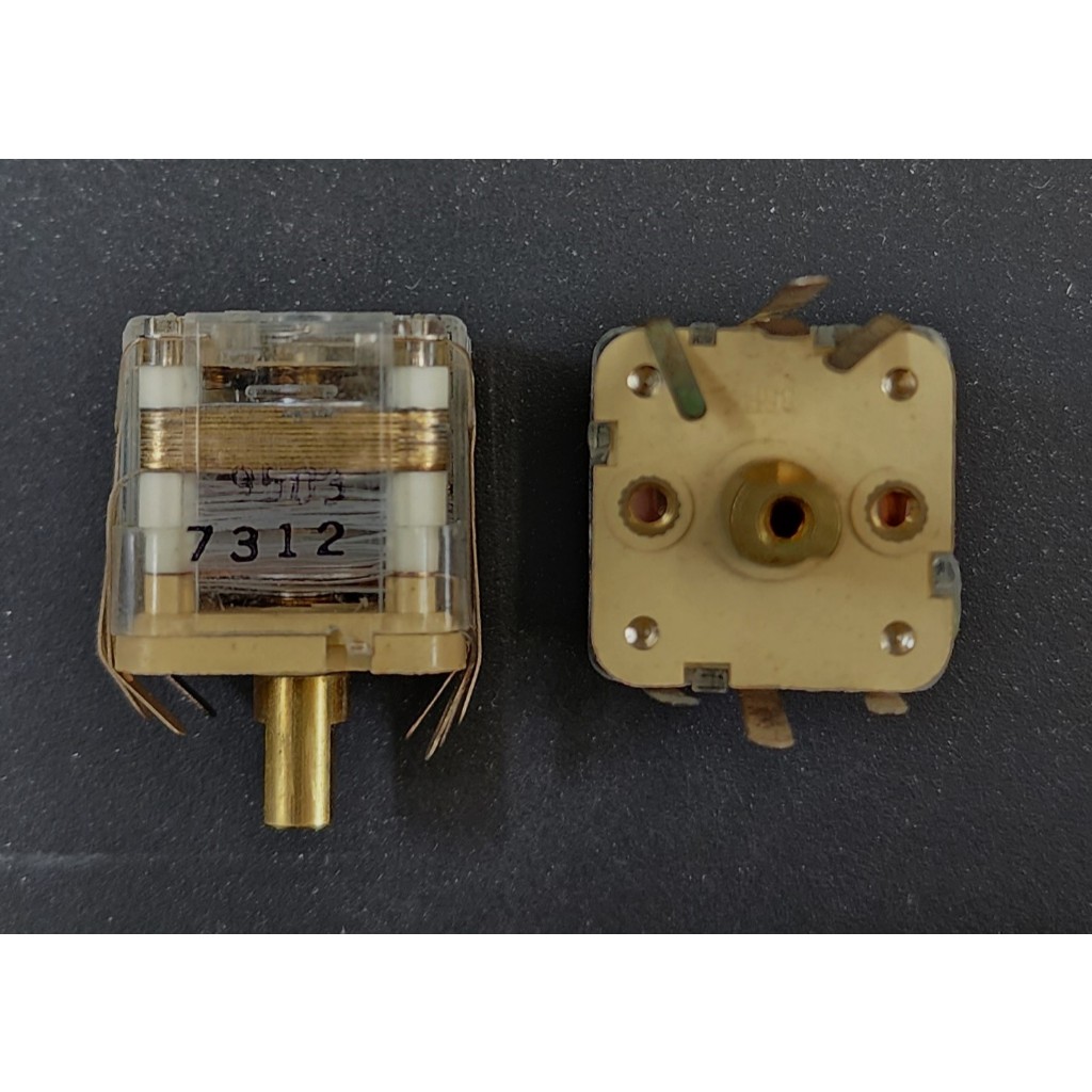 Jual Variable Capacitor Varco 4 Band 9503 7312 Dimensi 2cmx2cmx2cm ...