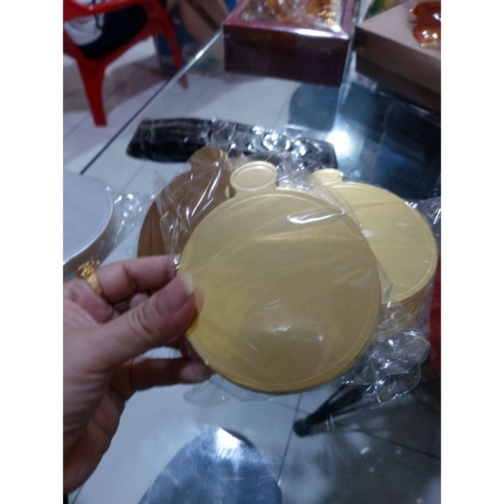 Jual 25pcs alas tatakan donut slice cake GOLD 9cm | Shopee Indonesia