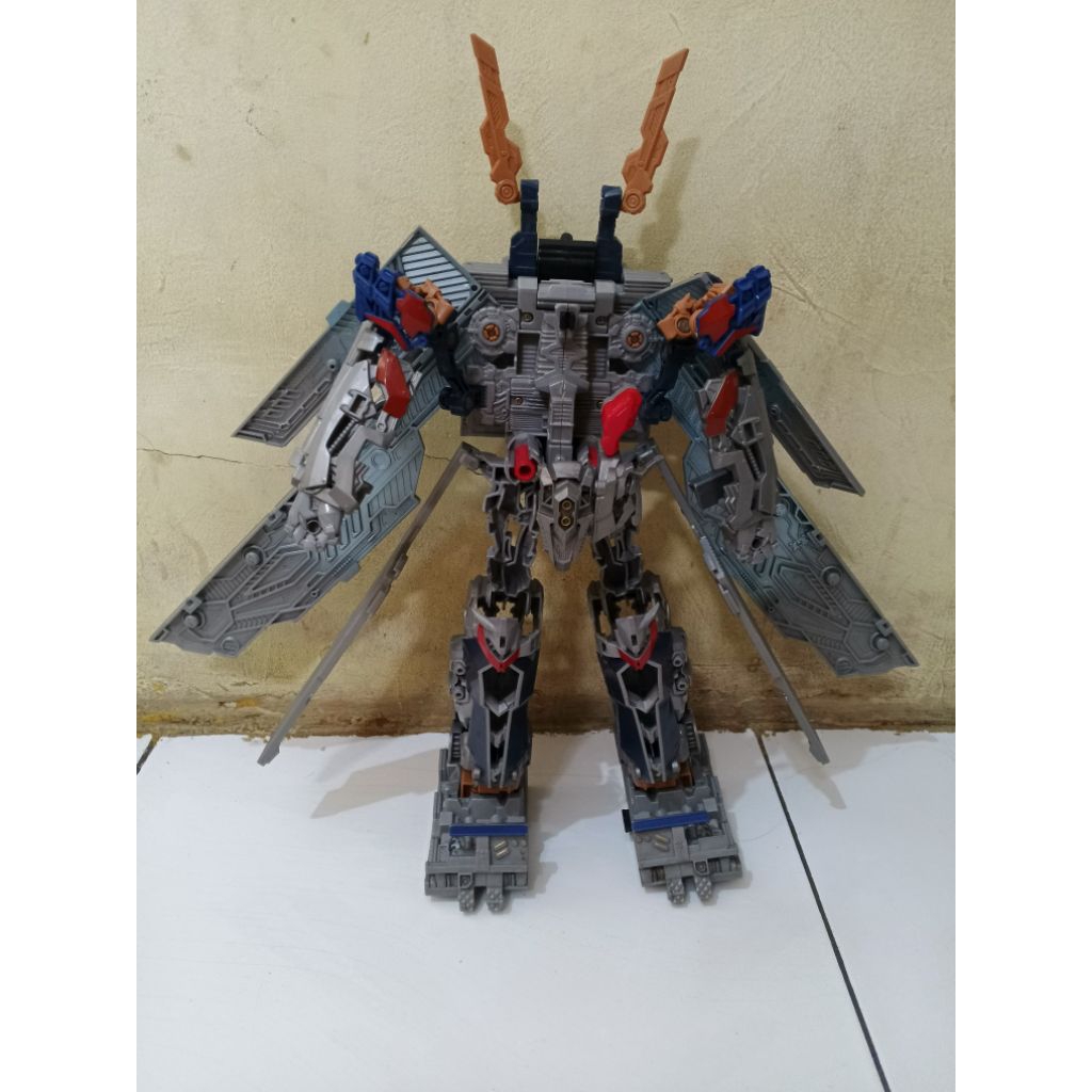 Jual dotm Transformers Optimus prime ultimate | Shopee Indonesia