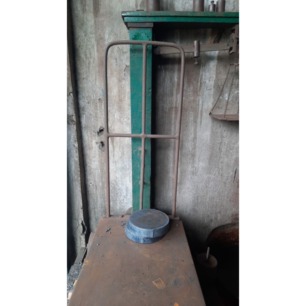 Jual Besi plat bulat tebal 32mm diameter 180mm 1pcs | Shopee Indonesia