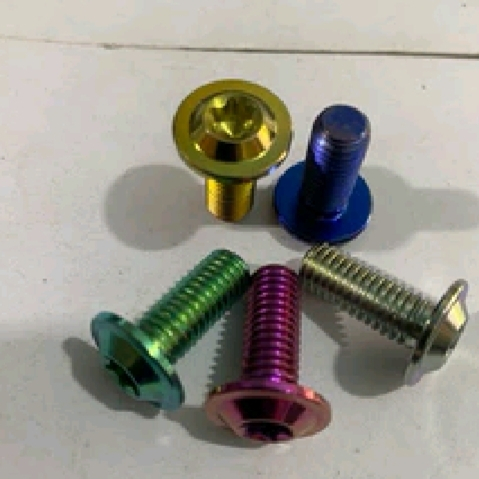 Jual BAUT TITANIUM DIS CAKRAM PIRINGAN DEPAN ATAU BELAKANG BISA UNTUK SEMUA MOTOR ORIGINAL TIPE ...