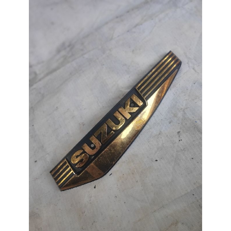 Jual emblem logo simbol tangki suzuki RC RC80 RC100 ORIGINAL bagian ...