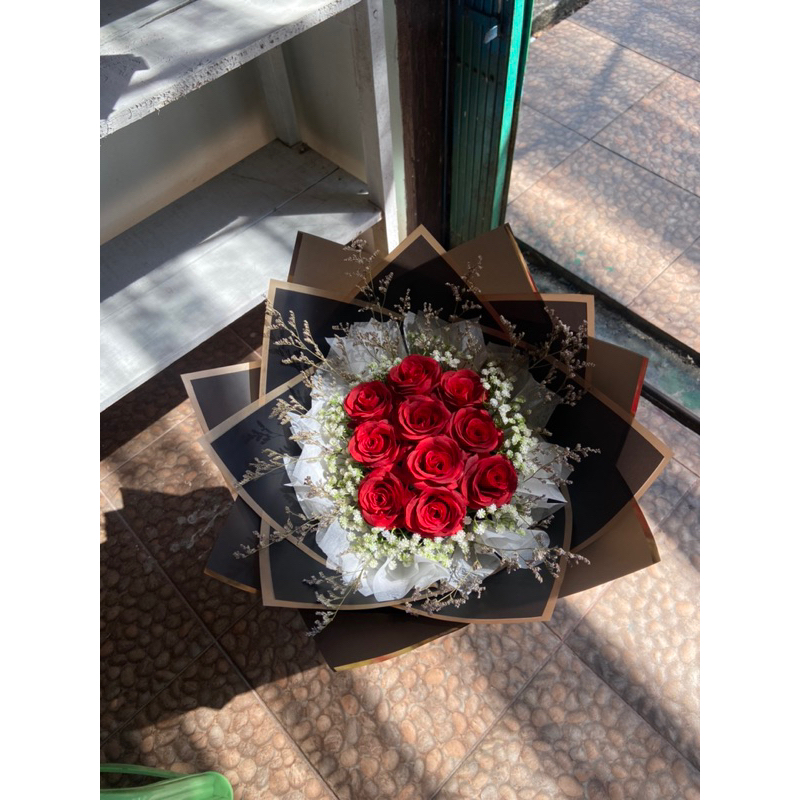 Jual Buket bunga mawar bulat mix baby breath / flower bouquet roses ...