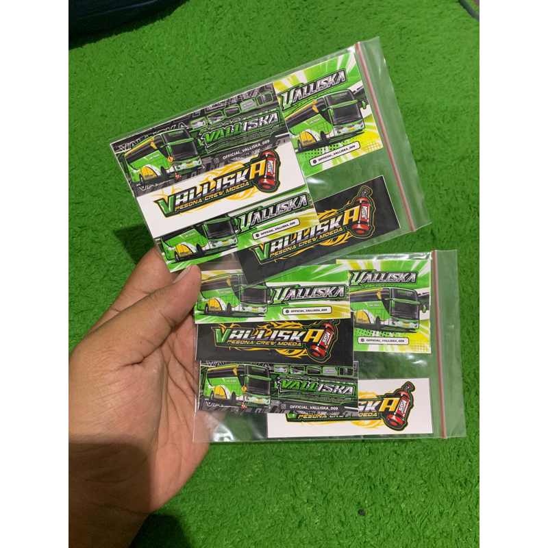 Jual Merchandise Stiker Set SM TRANS ( Valliska ) | Shopee Indonesia