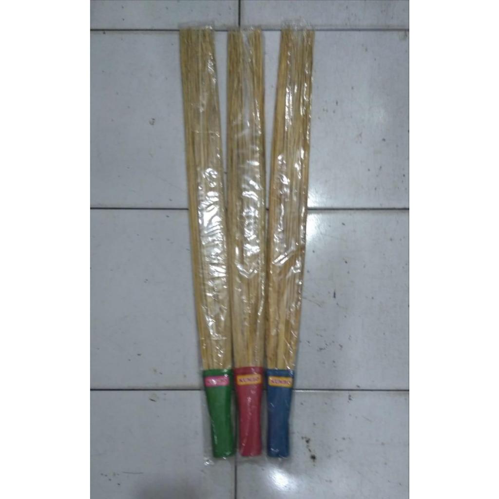 Jual Sapu lidi kasur / Sapu kasur alat pembersih | Shopee Indonesia