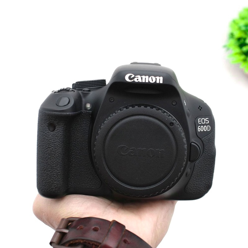 Jual Canon EOS 600D Body Only Mulus Seperti Baru Fullset No Vignet ...