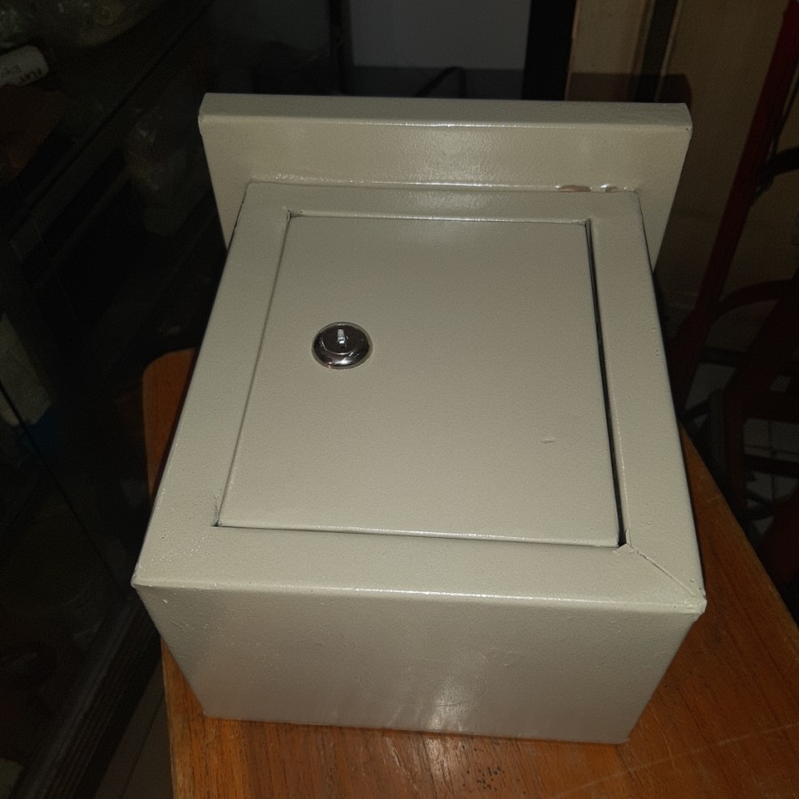 Jual BOX PANEL TOPI 17 x 20 cm Box panel 17x20 cm | Shopee Indonesia