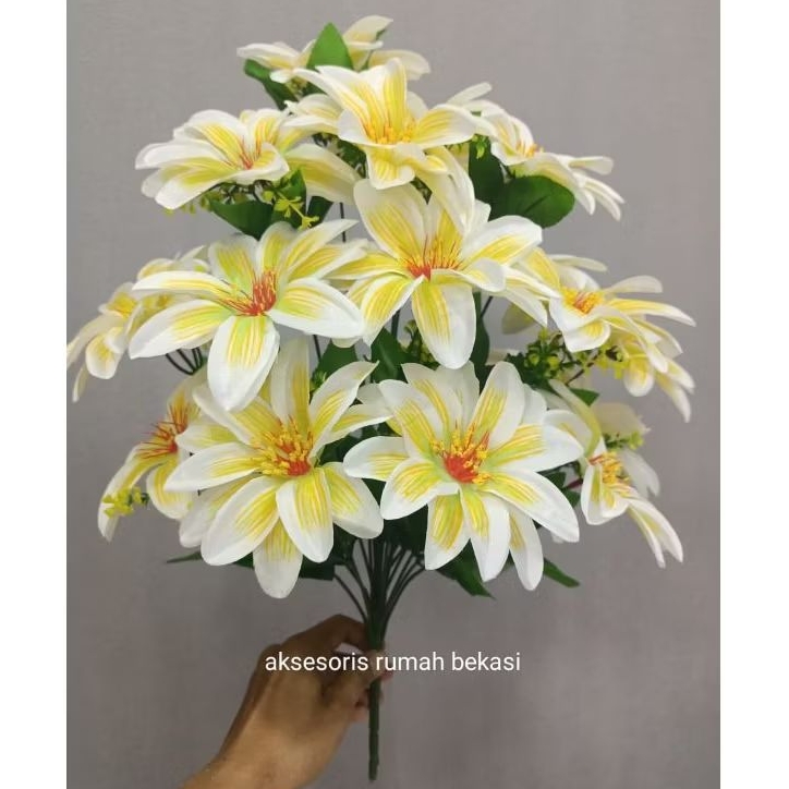 Jual BUNGA KAMBOJA ARTIFICIAL 18 KUNTUM TANPA POT | Shopee Indonesia