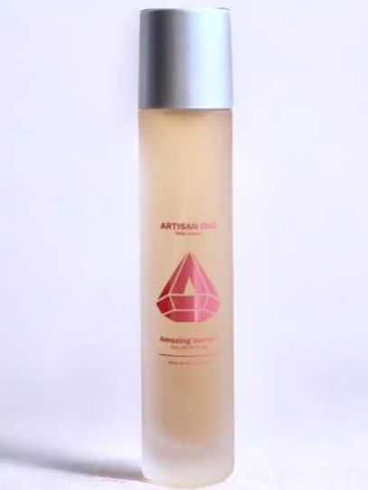 Jual Parfum EDP Wanita Unik dan Tahan Lama 'Amazing Women' Artisan One ...