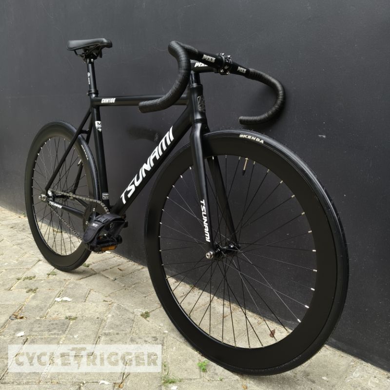 Jual Tsunami Fullbike Level Up 5 cm Wheelset Reyre Hollowtech Crankset ...