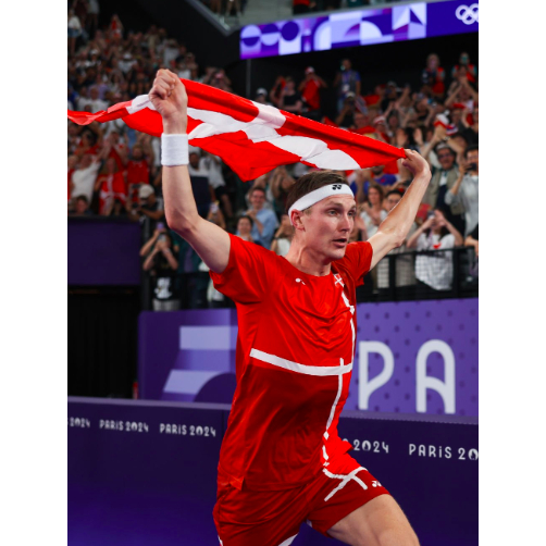 Jual jersey bulu tangkis jersey badinton Viktor Axelsen of Team Denmark ...