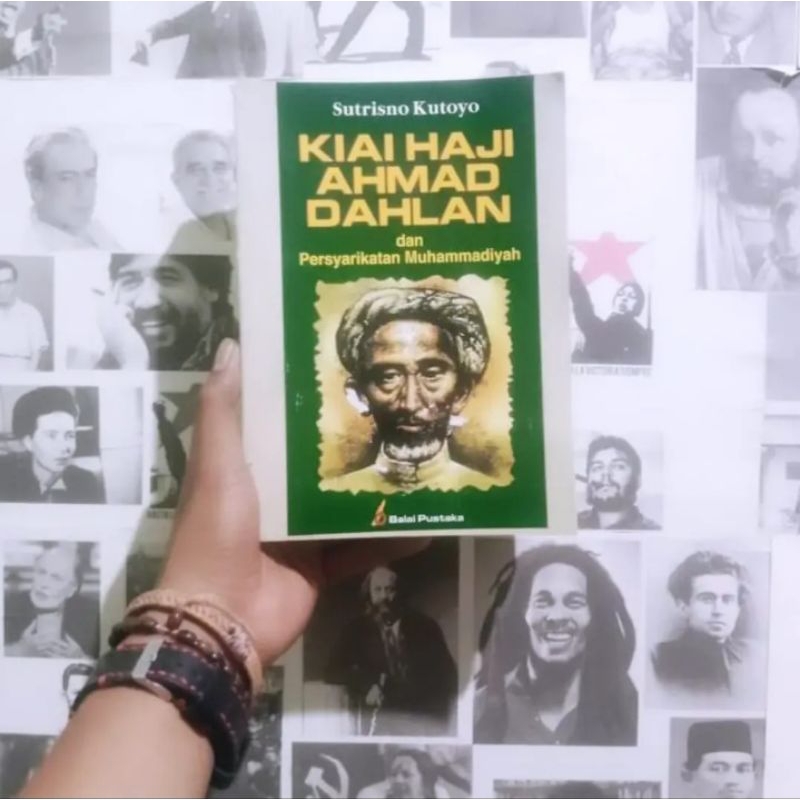 Jual Kiai Haji Ahmad Dahlan dan Persyarikatan Muhammadiyah | Sutrisno ...
