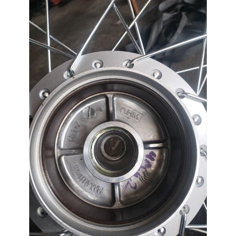 Jual velg pelek belakang original AHM Honda Revo.fit sudah distel ...
