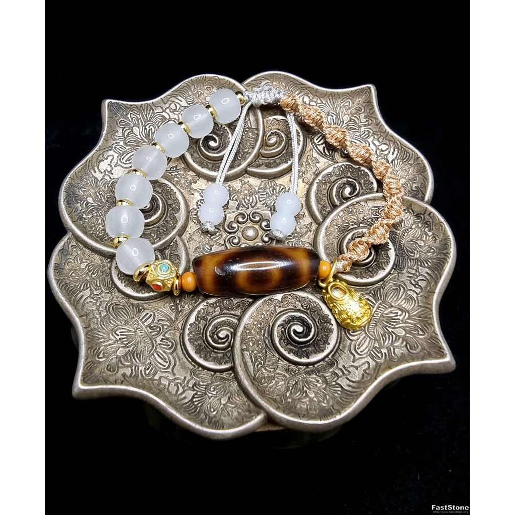 Jual Batu Akik Dzi King Silk Diamond 2 Mata Medicine Hole Blessed Tua ...