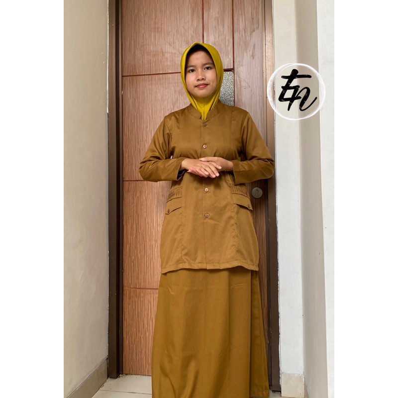 Jual Setelan Baju PNS Pemda Khaki Tua Wanita Model Saku Rempel Set Seragam Dinas PDH Guru ...