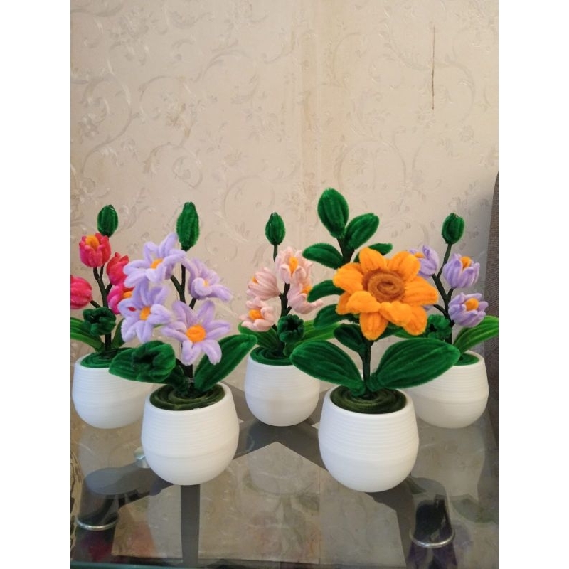 Jual VAS BUNGA CUSTOM KAWAT BULU BOUQUET BUNGA WISUDA BOUQUET UANG ...