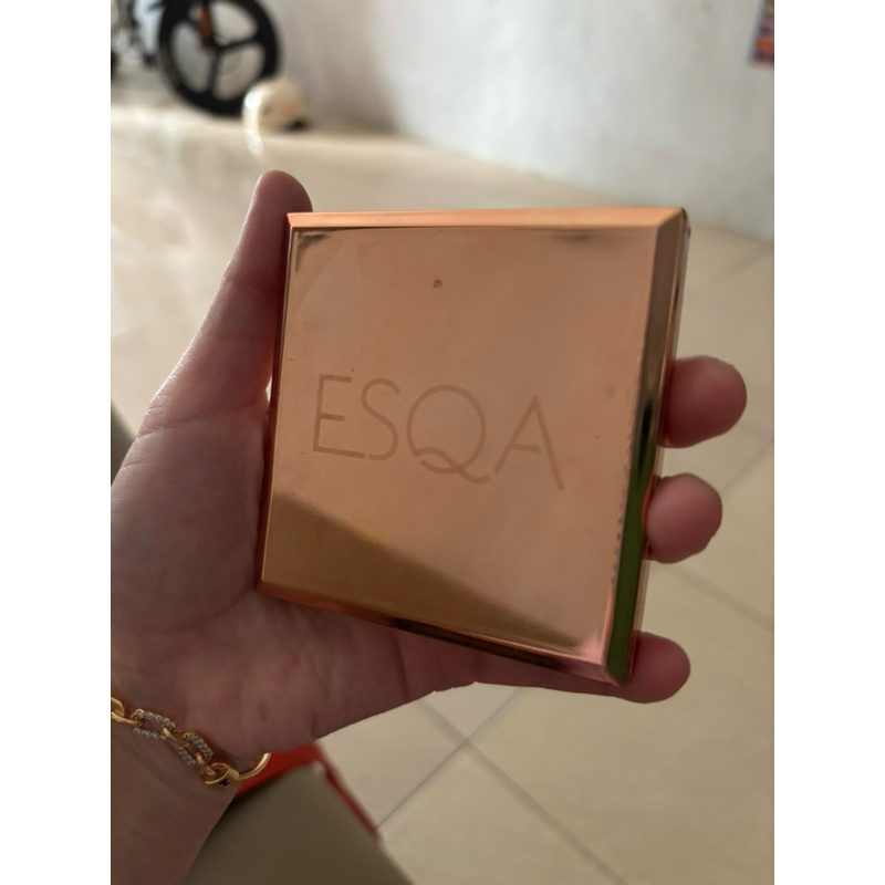 Jual Esqa Eyeshadow Shade Peach Goddess | Shopee Indonesia