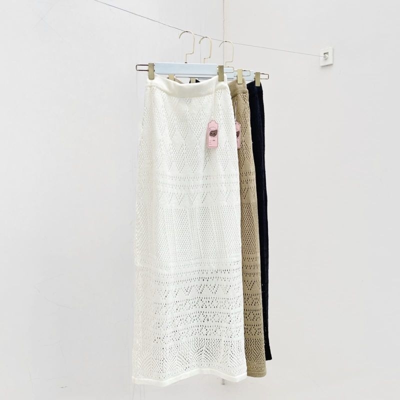 Jual Rok Rajut Jaring dengan Furing / Pantai / Beach Skirt Bohemian ...