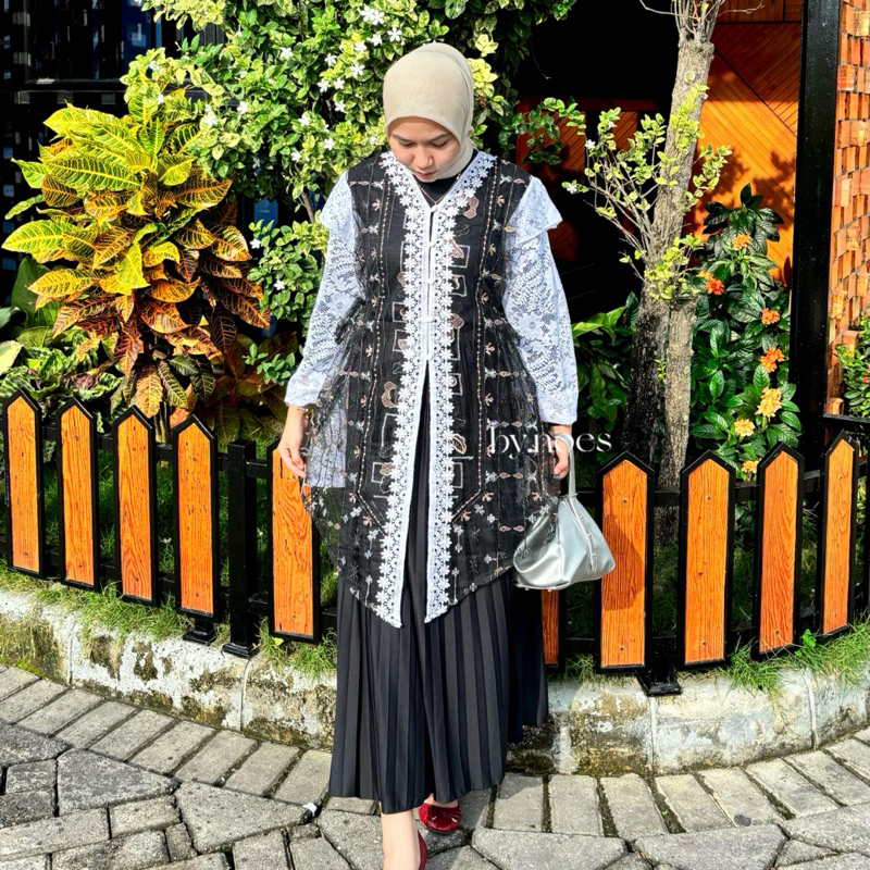 Jual New Launching-Flo Outer Tile Burkat (Kebaya Brukat Modern ...