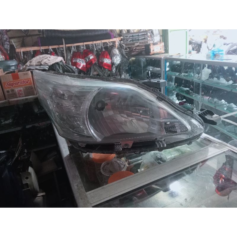 Jual headlamp Inova 2012-2016 kanan RH | Shopee Indonesia