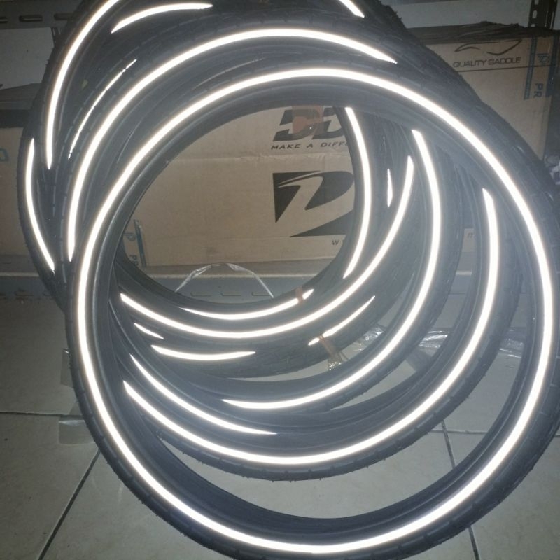 Jual Ban luar sepeda BMX 20 inchi 20×1.50 kenda kwest reflector line ...