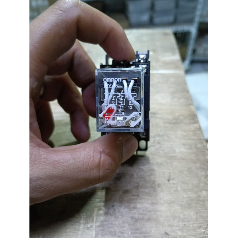 Jual RELAY OMRON MY4N 220V PLUS SOCKET | Shopee Indonesia