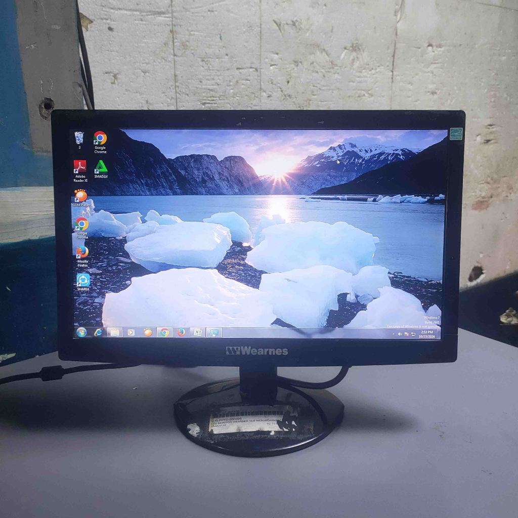 Jual Monitor Led Wearnes Ukuran Layar 16 Inch Kondisi Normal | Shopee ...