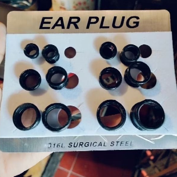 Jual Piercing Ear Plug Bahan Karet Hitam 10-20mm Harga 1pcs | Shopee ...